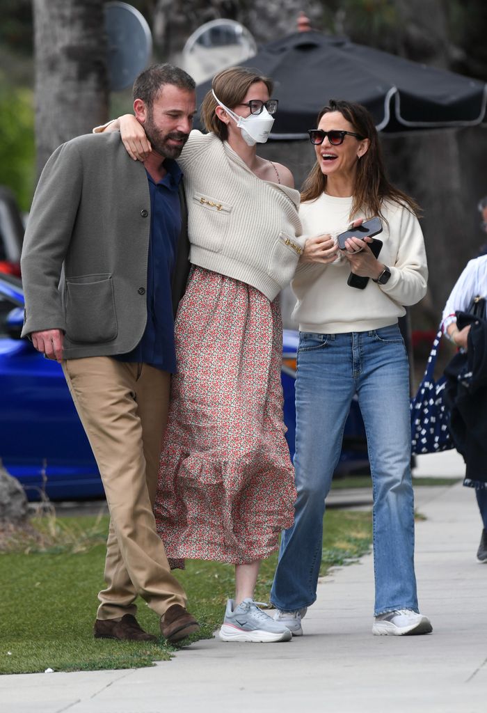 Fotos: Ben Affleck y Jennifer Garner llevan a su hija Violet a ...
