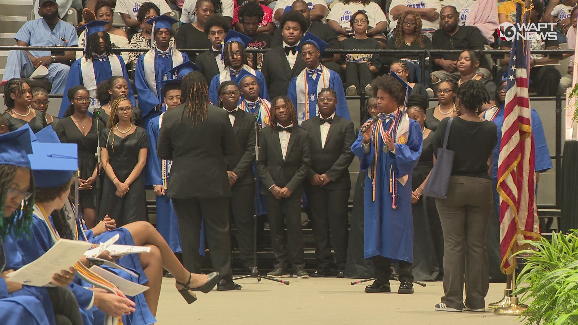 Landon Price wows audience during performance with Murrah choir