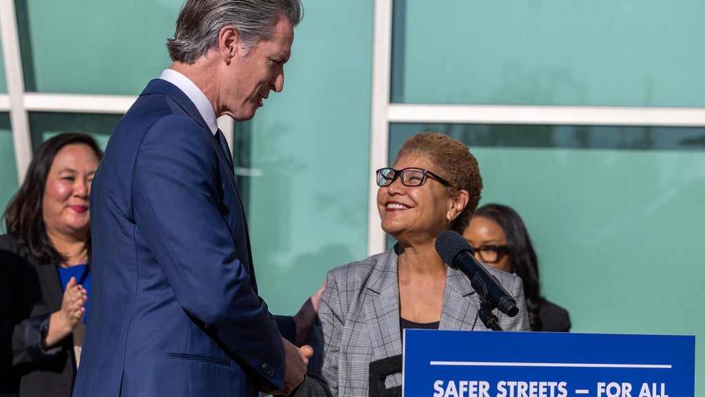 Gov. Gavin Newsom endorses Los Angeles Mayor Karen Bass for reelection ...
