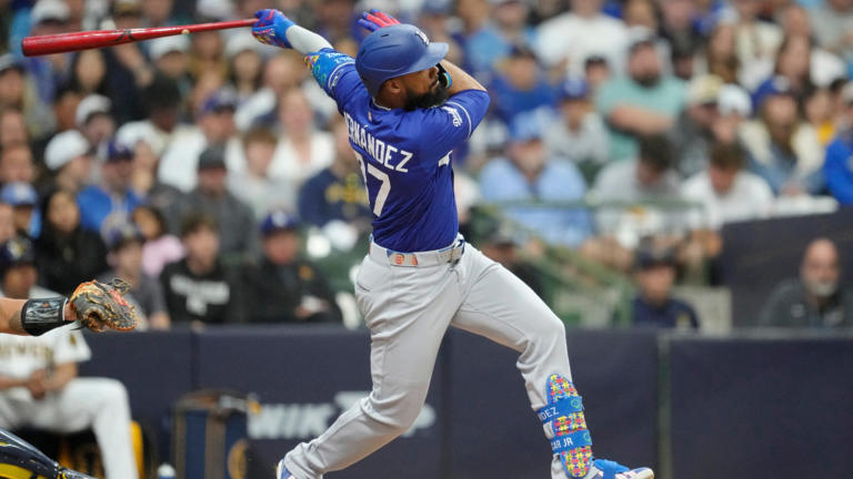 MLB: Los Angeles Dodgers announce replacement for injured Teoscar Hernández