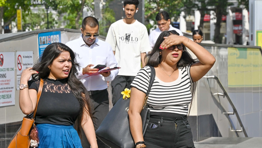 Extreme heatwave in India leaves smartphones overheating and slowing