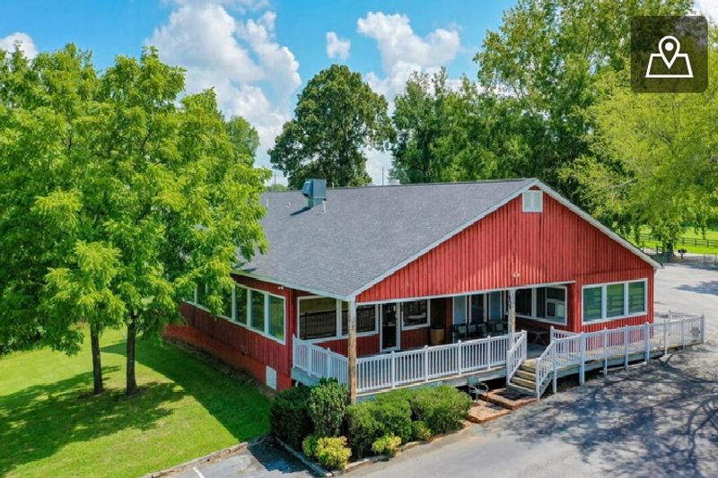 9 South Carolina restaurants where the first bite hits like a plot twist
