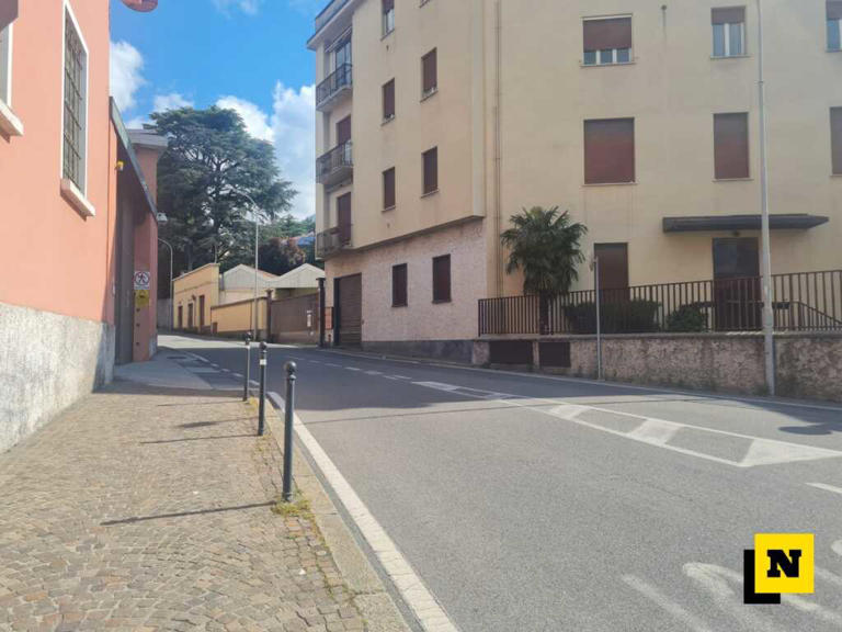 25 nuovi stalli bianchi in via Col di Lana, i lavori venerdì