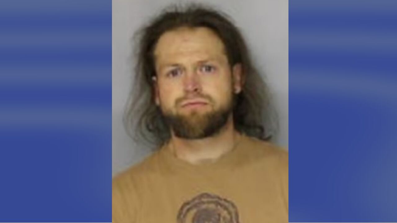 Police: Man bites wife during quarrel over smoking meth in closet