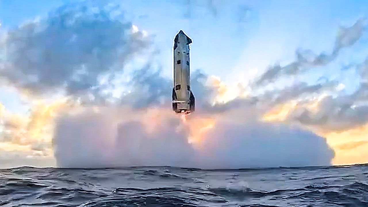 SpaceX Starship lands in Indian Ocean in dramatic footage