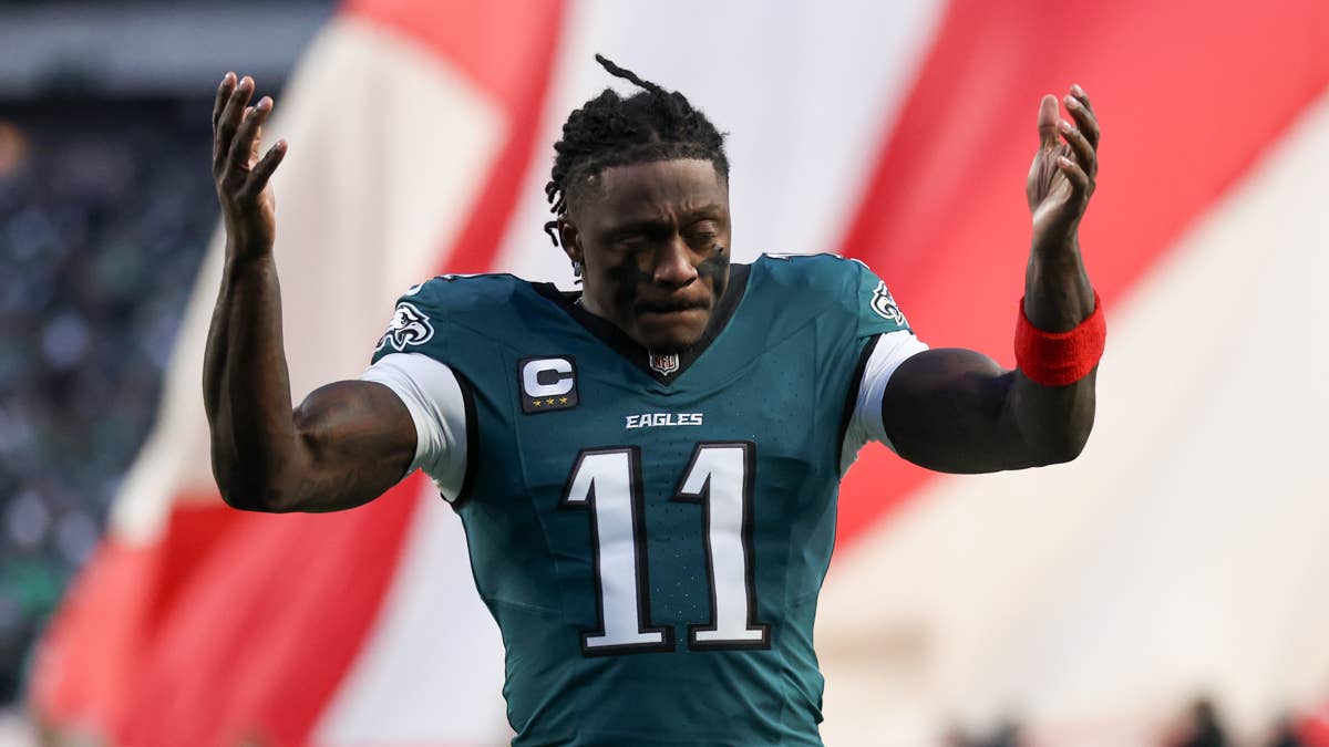 Patriots, Eagles don't seem to be close on AJ Brown trade