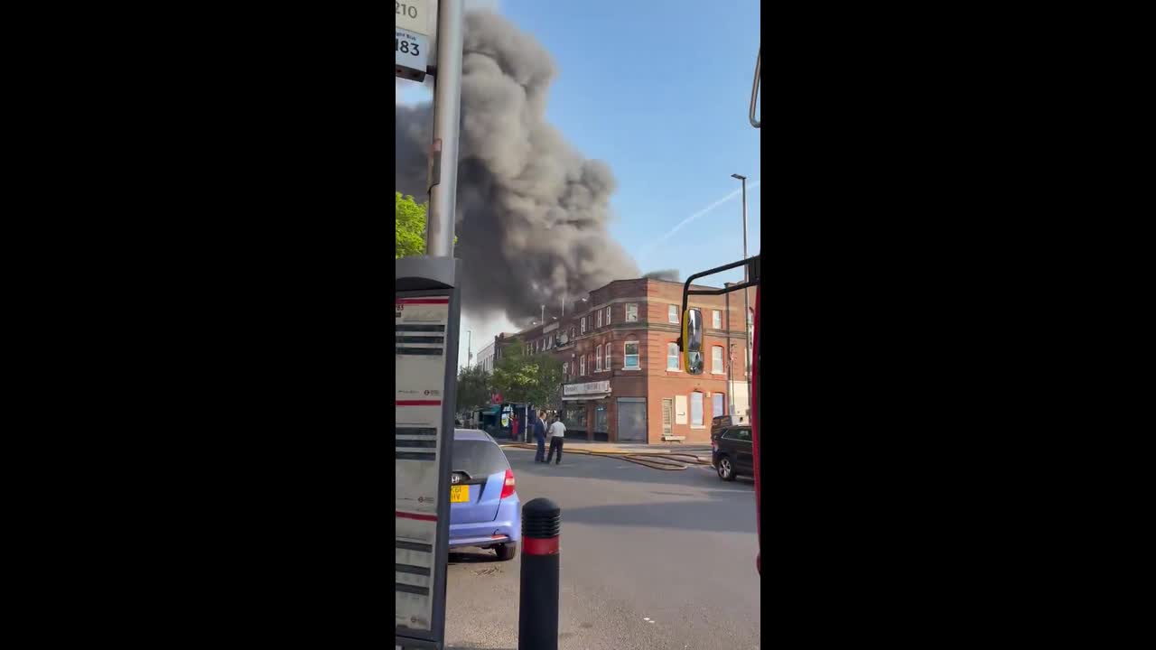 Massive fire breaks out at Kosher Kingdom supermarket in London ...