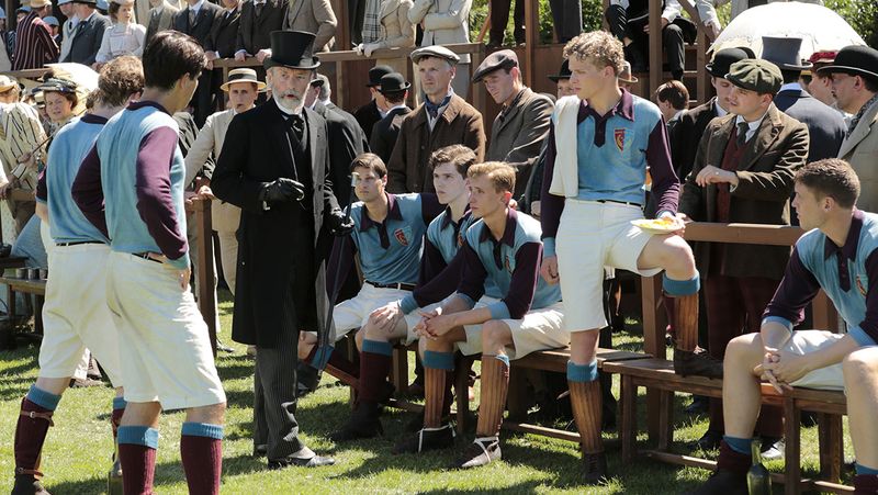 16 films that failed hard enough to get pulled from theaters