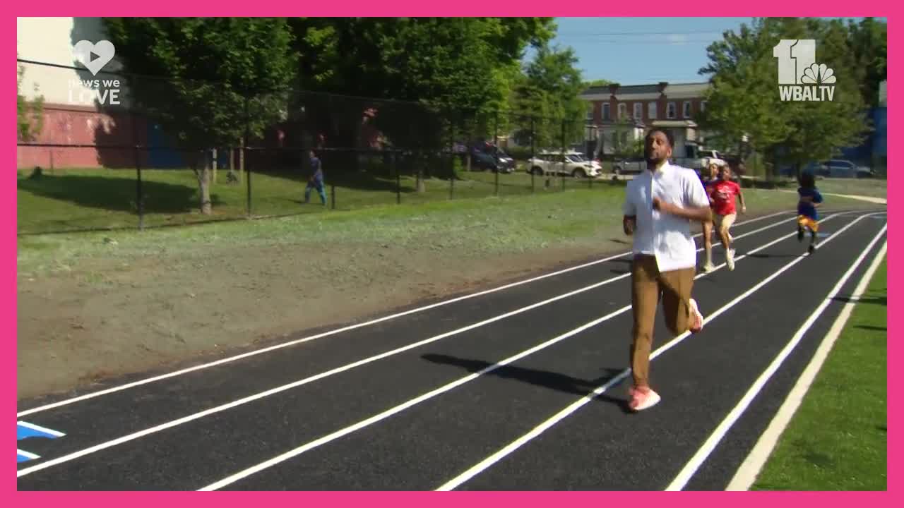 Mayor runs with Pimlico students to open new track