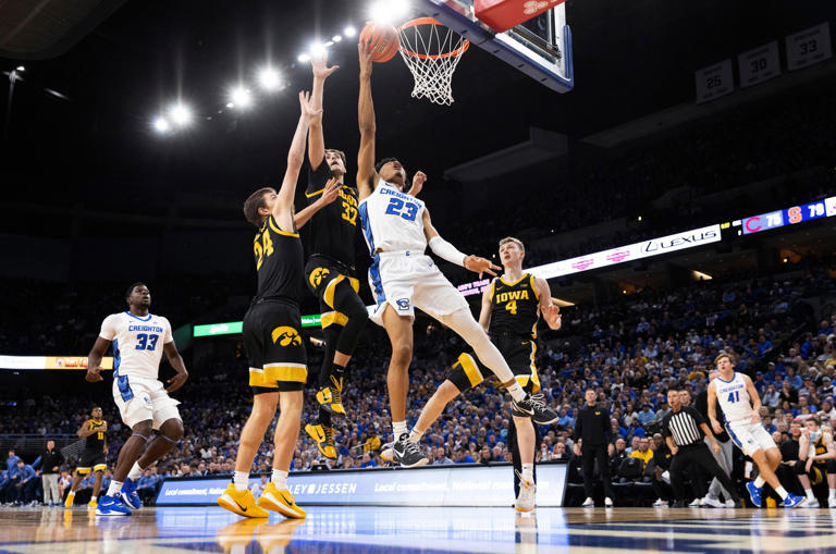 Hawkeye men’s basketball to play Creighton in Des Moines in November