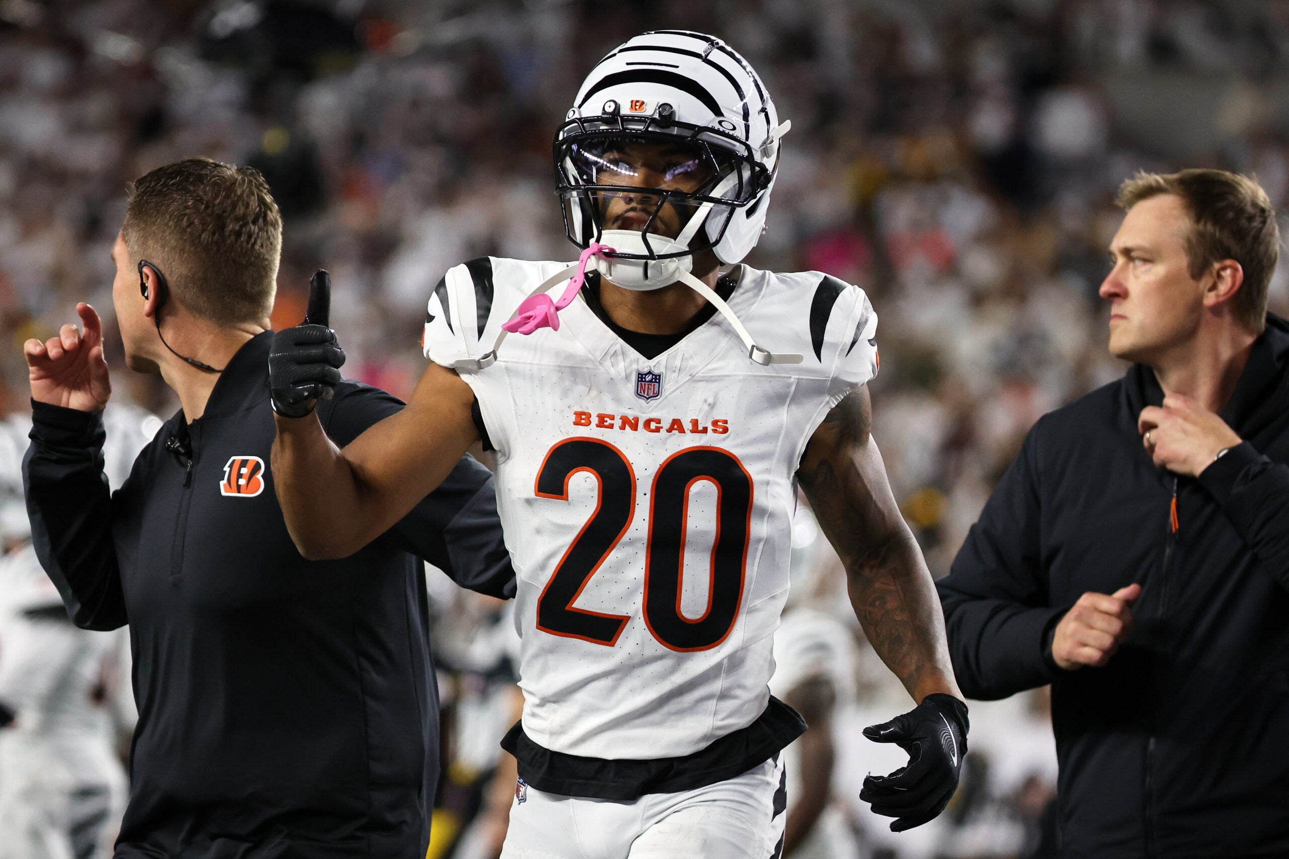There are millions of reasons why the Bengals need to extend DJ Turner ...