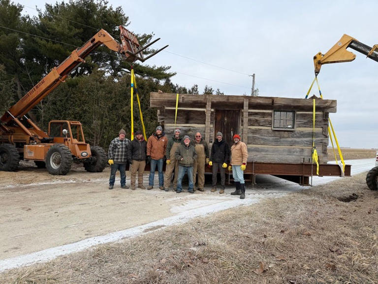 Historic 1830s cabin finds new home in Delphi park