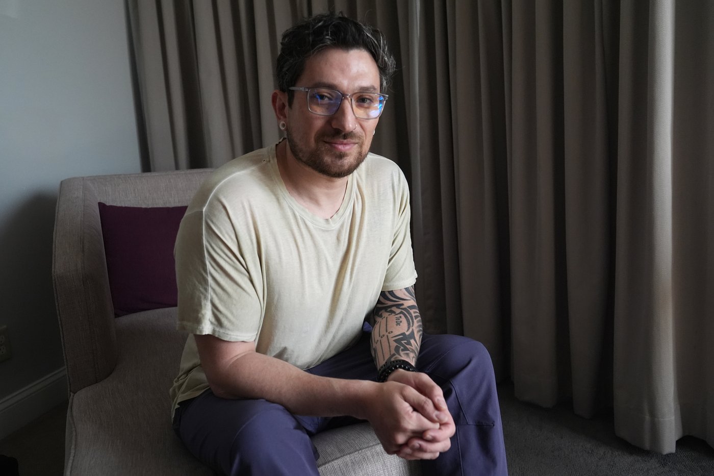 Chilean American stolen as a baby reunites with his mom and gets a ...