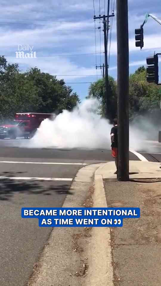 Driver rams car before jumping out and stomping on vehicle in road rage ...
