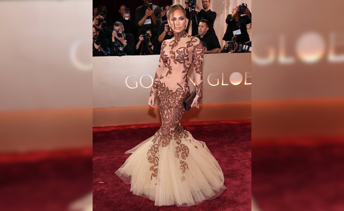 Jennifer Lopez says she’s been crying for months over twins growing up