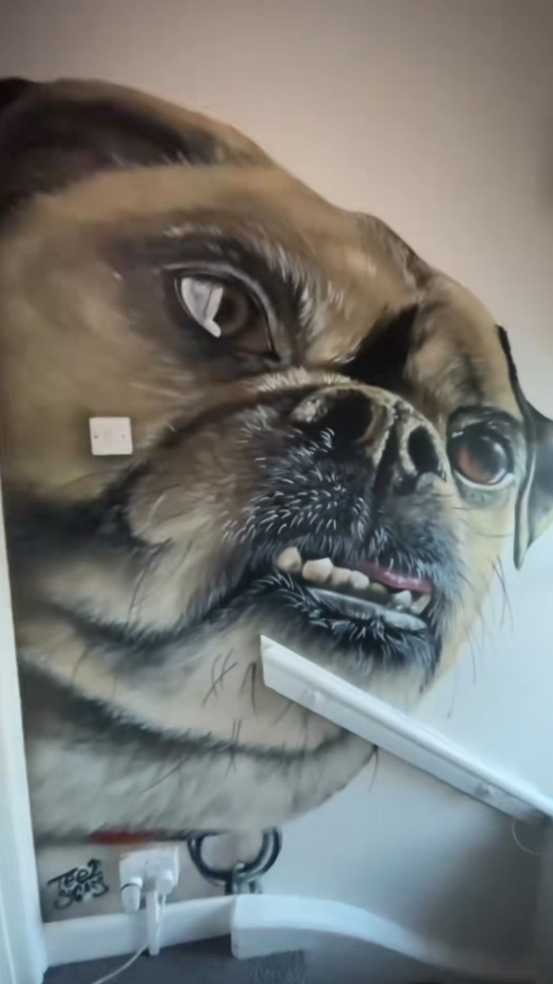 Realistic dog portrait with spray paint tutorial
