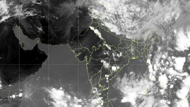 Storms, hail and heat: Friday to experience turbulent weather