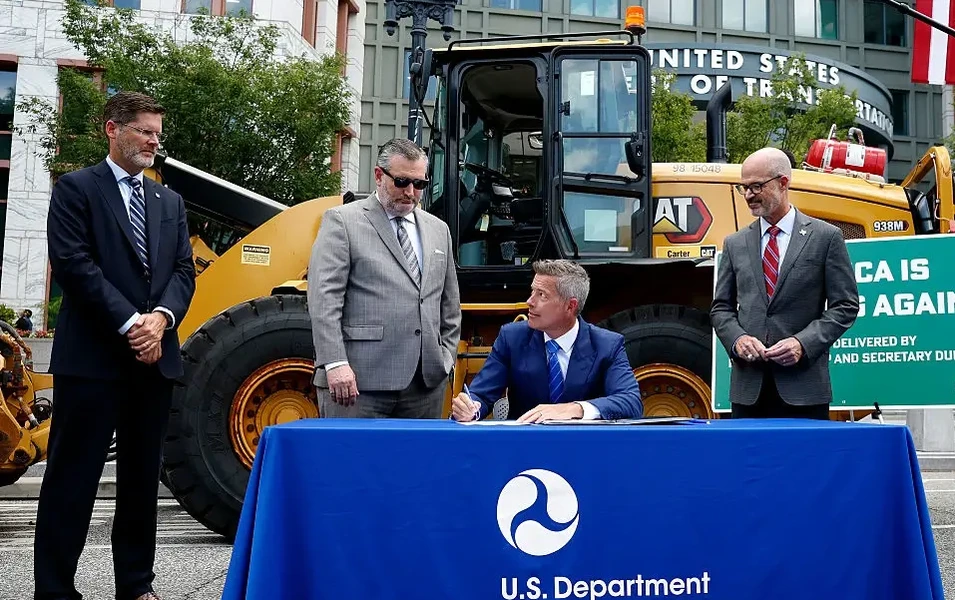 Congress urged to tie infrastructure funding to national security