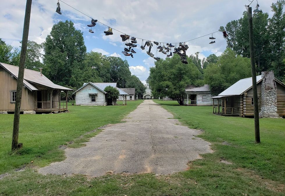15 creepy abandoned movie sets still standing