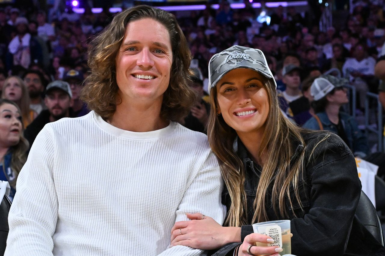 Dodgers pitcher Tyler Glasnow and his wife Meghan are expecting their ...