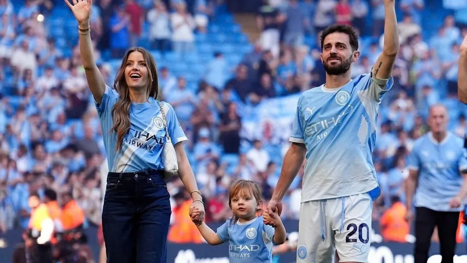 Mulher de Bernardo Silva faz homenagem na despedida do jogador: "Orgulho"