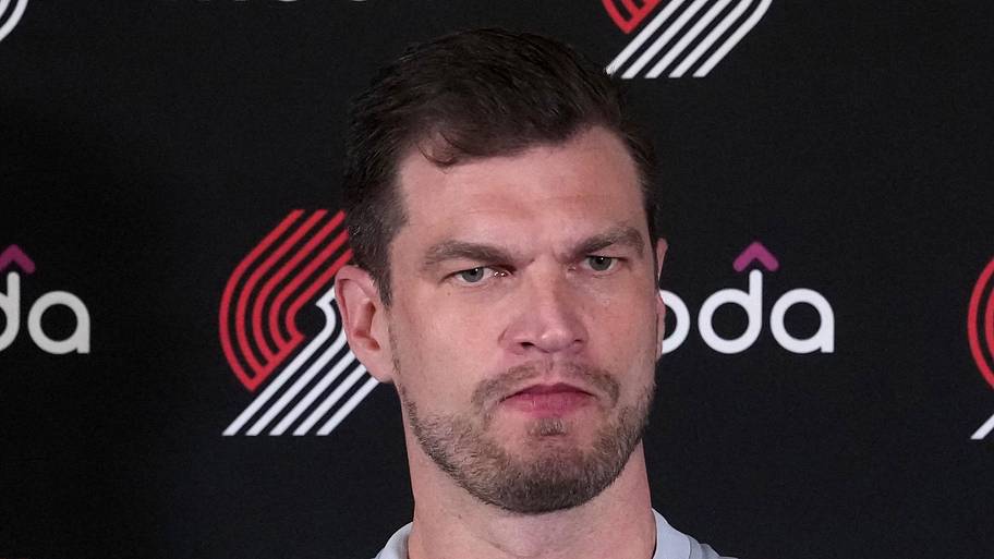 Why Tiago Splitter's chances of keeping Blazers job are fading