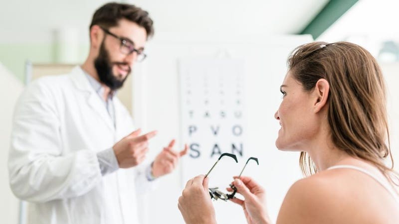 LASIK eye surgery: Benefits, risks and side effects