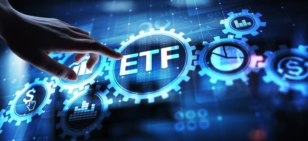 Bitcoin, Ethereum ETFs lose $1.4B, but HYPE, SOL, XRP attract fresh ...