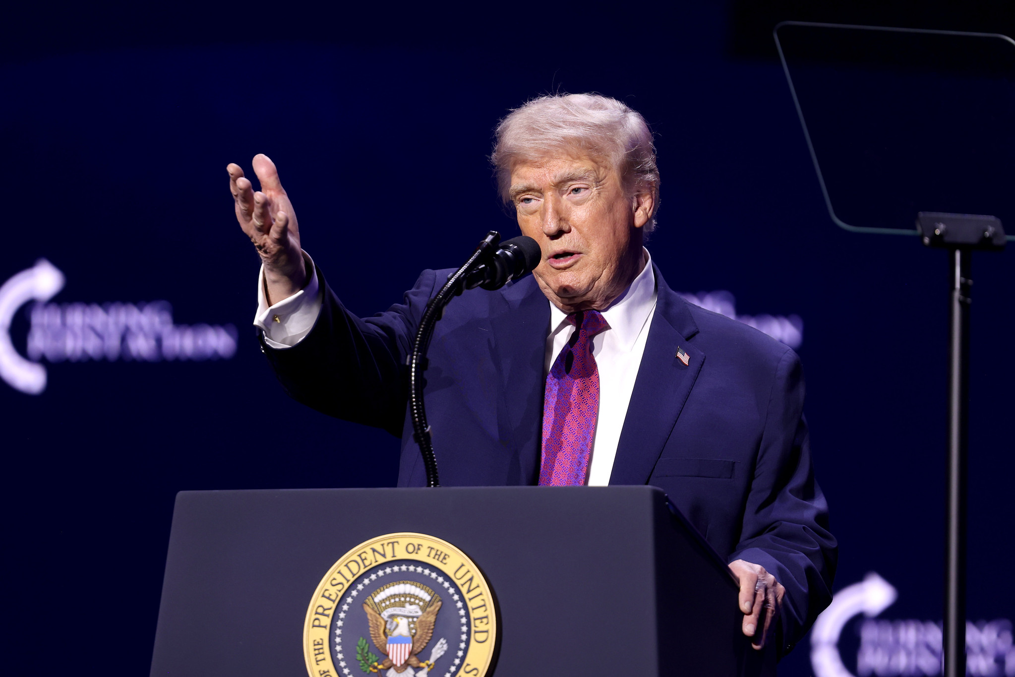 Donald Trump heartbreak: POTUS' disapproval rating just hit 63%, tying ...