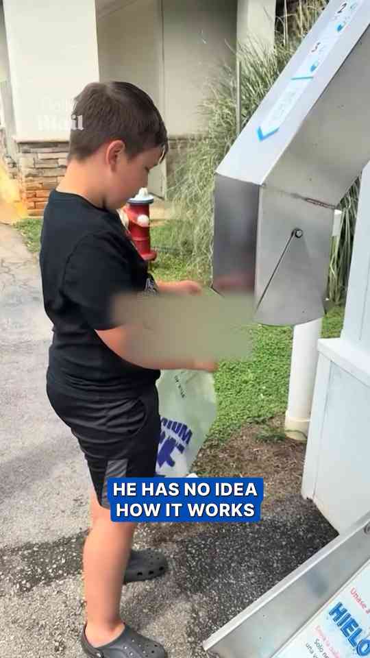 Mom hilariously pranks son at ice machine
