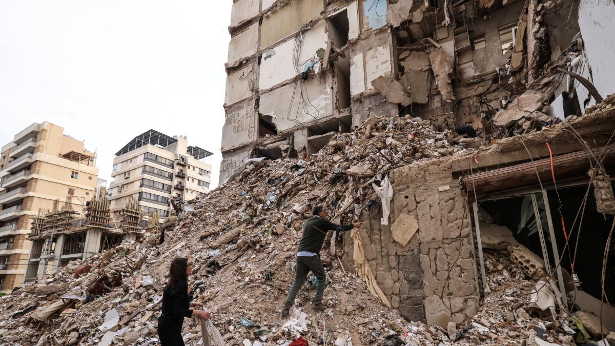 Israel bombardea Beirut tras atacar más de 135 «objetivos» en el sur ...