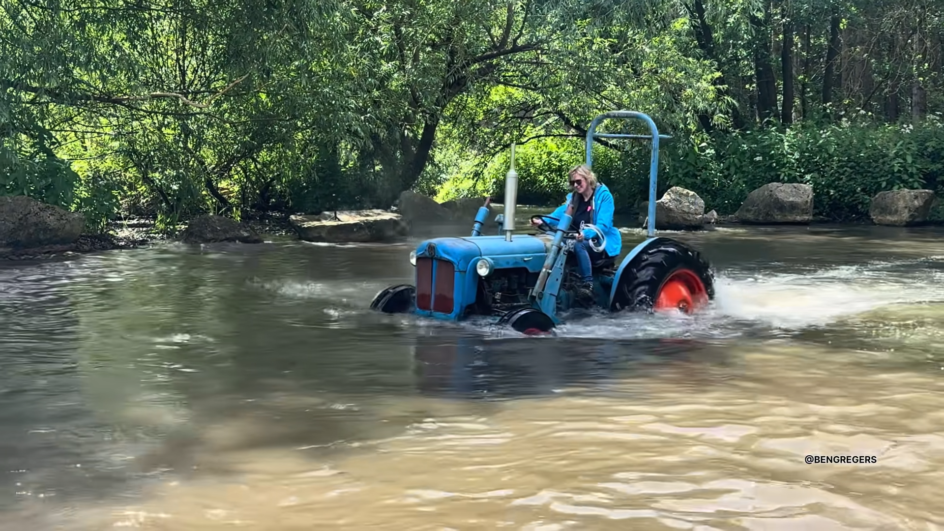 Finally someone brought the correct vehicle to a flooded road
