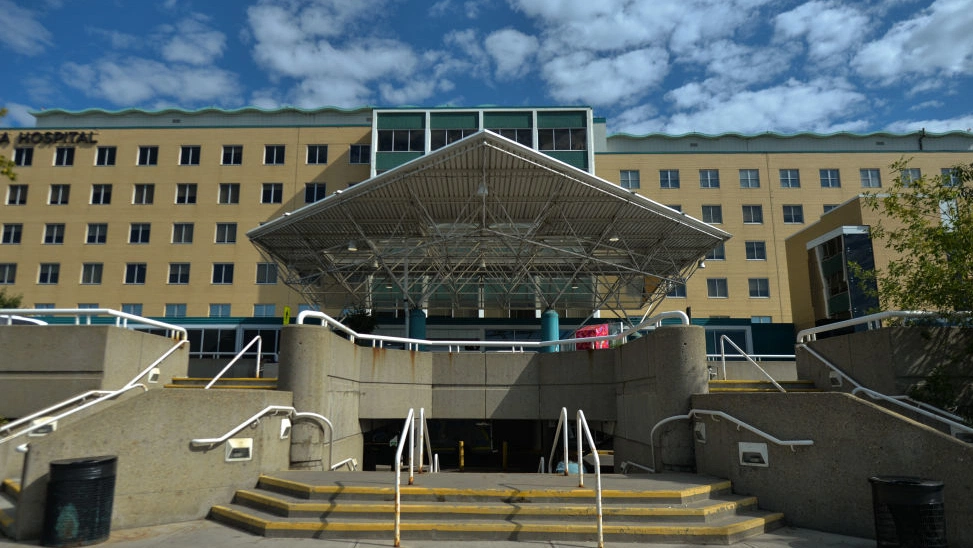 Edmonton hospital offers first publicly funded incision-less weight ...