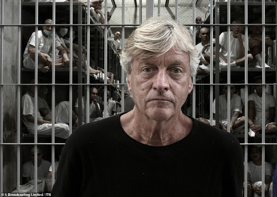 Madeley kicked out of El Salvador's prison after challenging guards