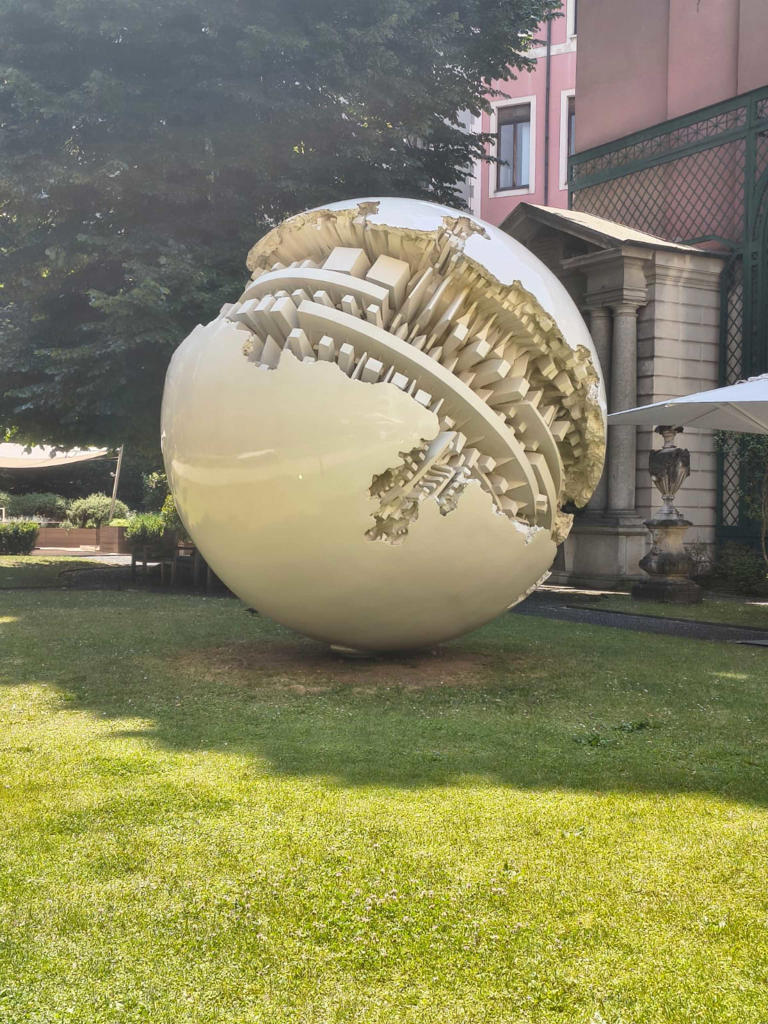 Arnaldo Pomodoro in 45 opere, alle Gallerie d'Italia una vita nell'arte