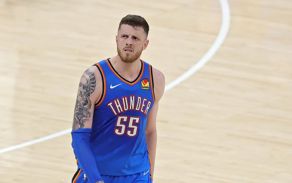Hartenstein backs referees as Silver eyes AI replay after Game 5 uproar