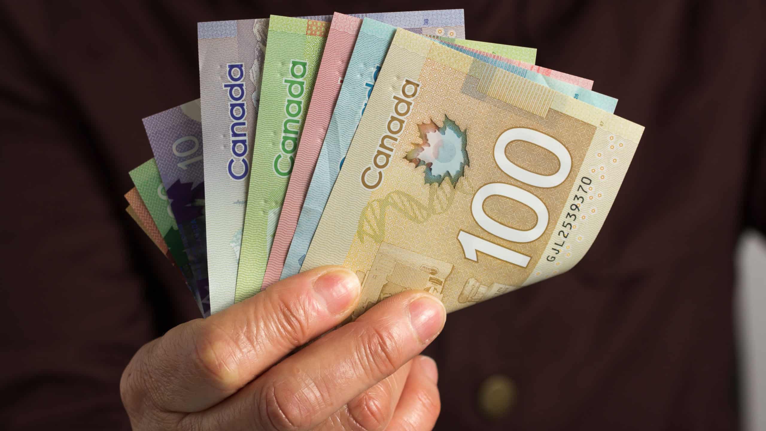 9 reasons why so many Canadians are making decent money but feeling broke