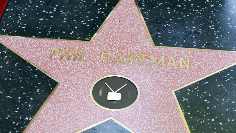 Remembering Phil Hartman: The SNL star who died tragically 28 years ago ...