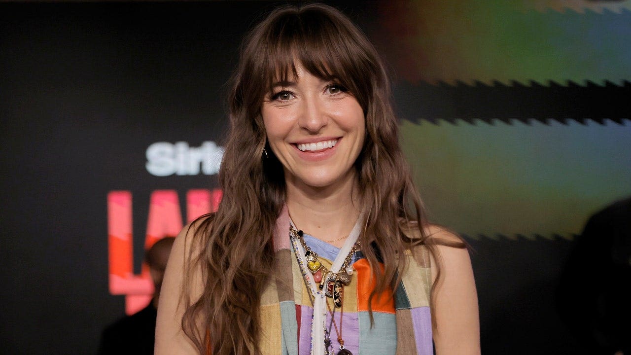 Grammy winner Lauren Daigle says a label exec asked why she had 'to be ...