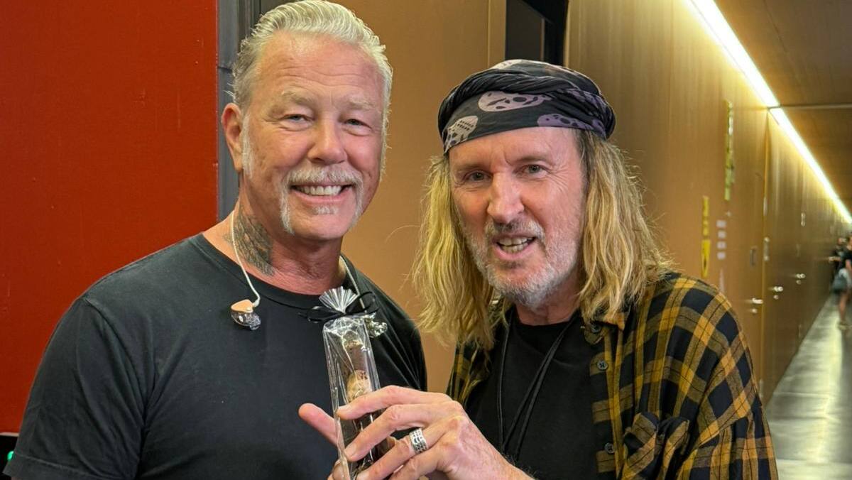 Chris von Rohr mittendrin: Metallica singen Polo Hofers «Alperose»