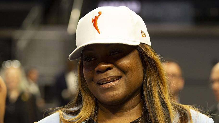 Sheryl Swoopes’ Caitlin Clark-Tiffany Hayes 'chirping' take comes with ...