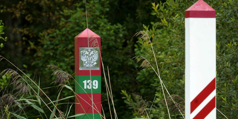 Latvia fortifies Russian border with 'dragon's teeth' as NATO threat ...