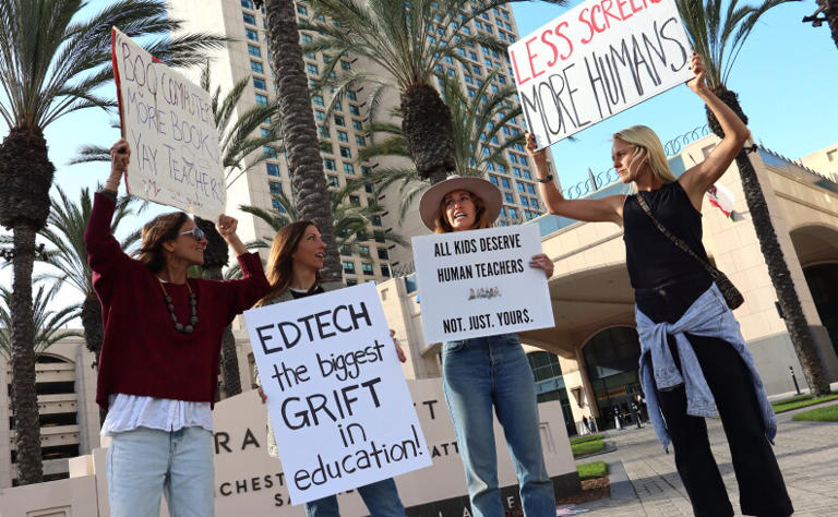 Parents push San Diego Unified to limit classroom screen use