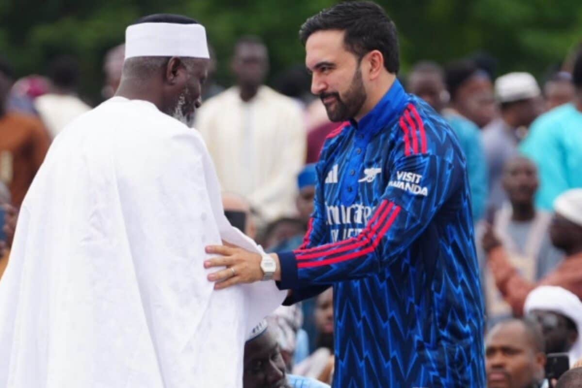 Mayor Zohran Mamdani dons Arsenal thobe for Eid prayers in New York City