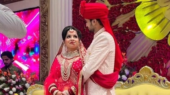Exclusive | Dhinchak Pooja marries singer Yavaan in intimate ceremony ...