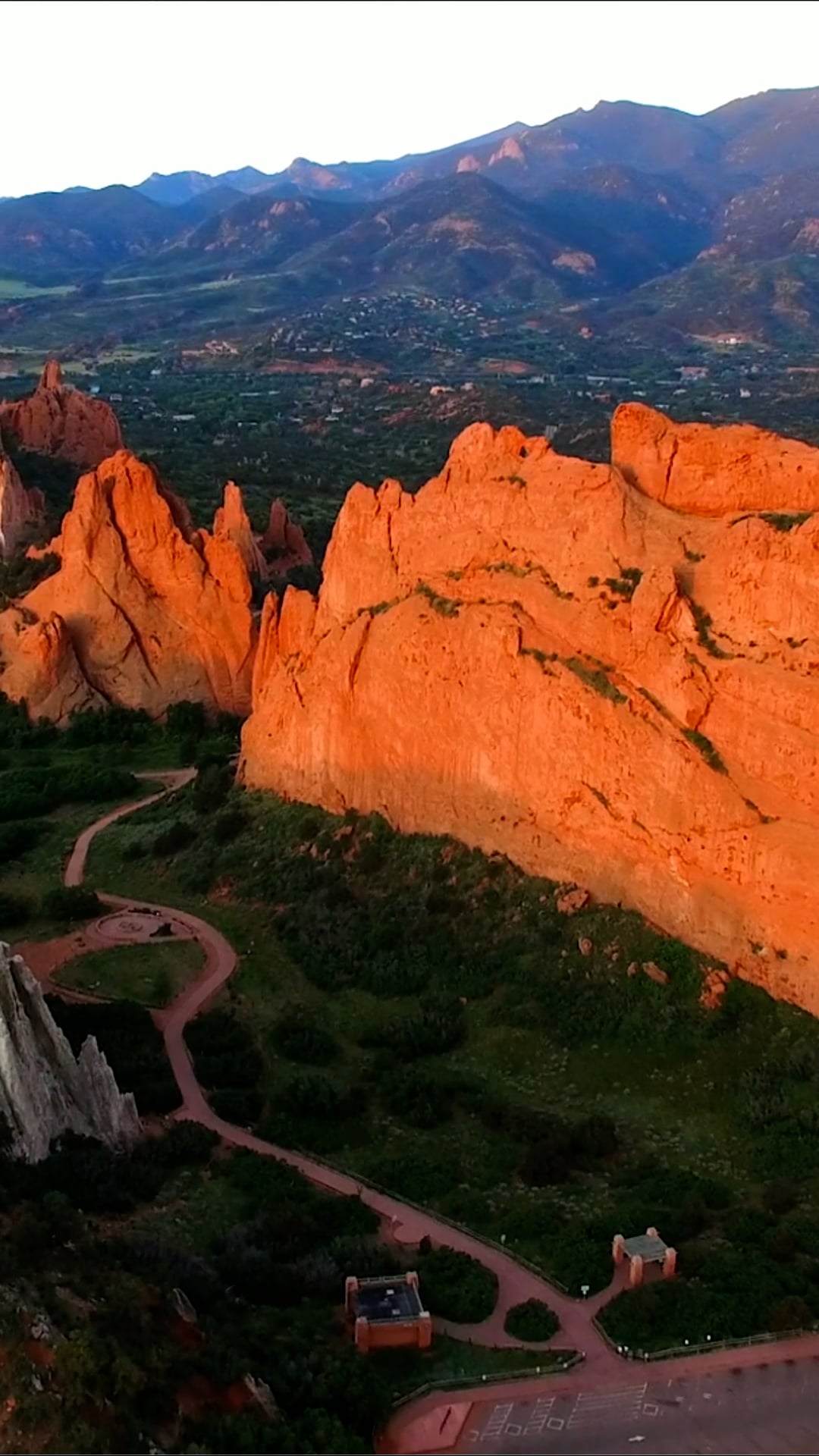 Garden of the Gods, Colorado: Drone tour of ancient sandstone beauty