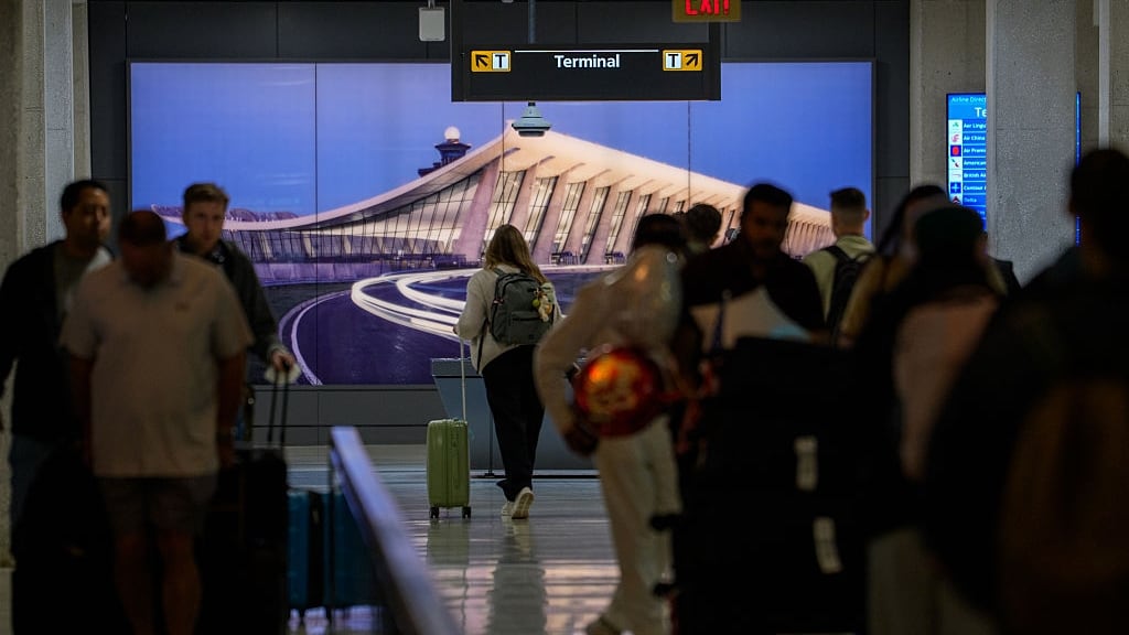 Ebola outbreak: CDC seeks volunteers for airport screenings