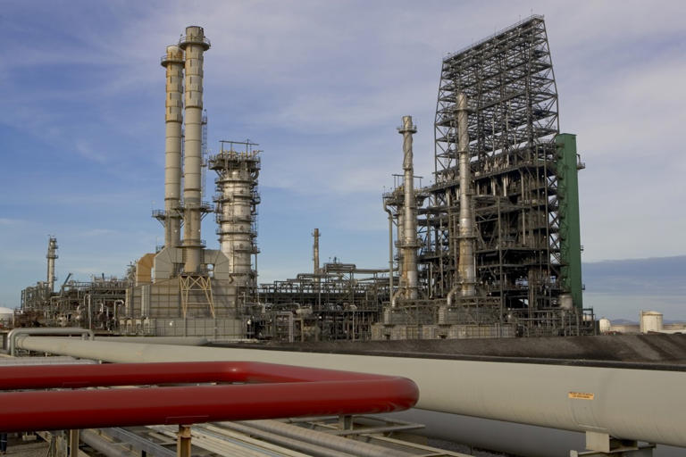 Inside Exxon’s dilemma over returning to Venezuela