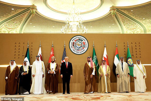 Trump threatens to bomb allied nation during chaotic cabinet session