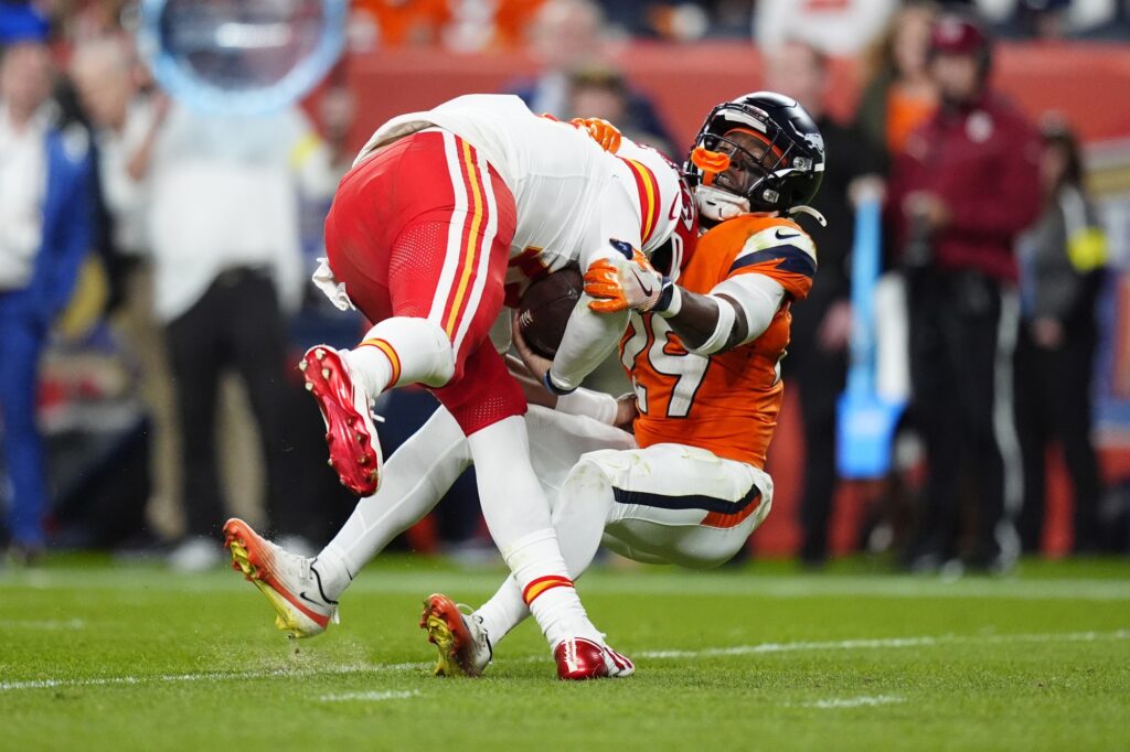 Patrick Mahomes shares honest Broncos opener update amid ACL recovery